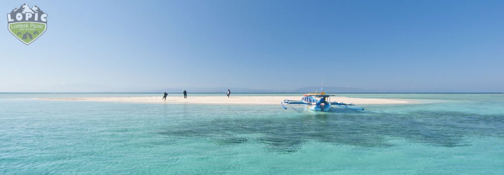 Pulau-pasir-pink-beach - Lombok Picnic Tour Travel